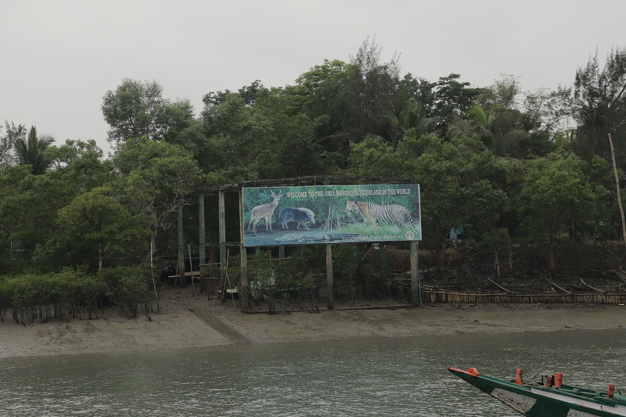 Plan Sundarban tour package in Sundarban Tiger Roar Resort